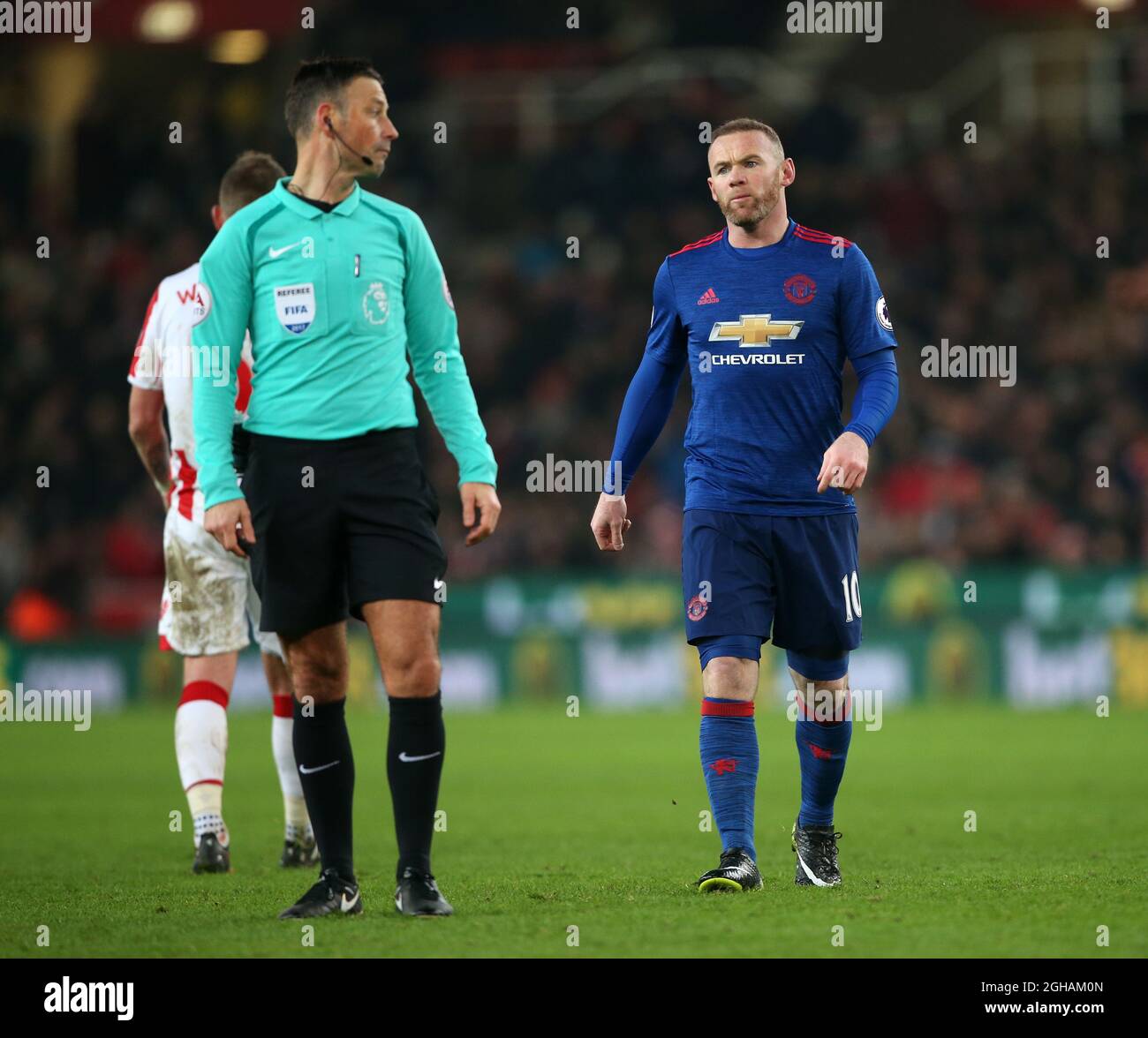 Mark clattenburg 2017 hi-res stock photography and images - Alamy
