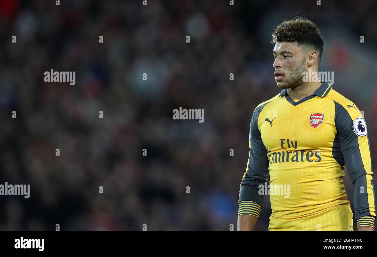 Oxlade chamberlain liverpool arsenal hi-res stock photography and ...