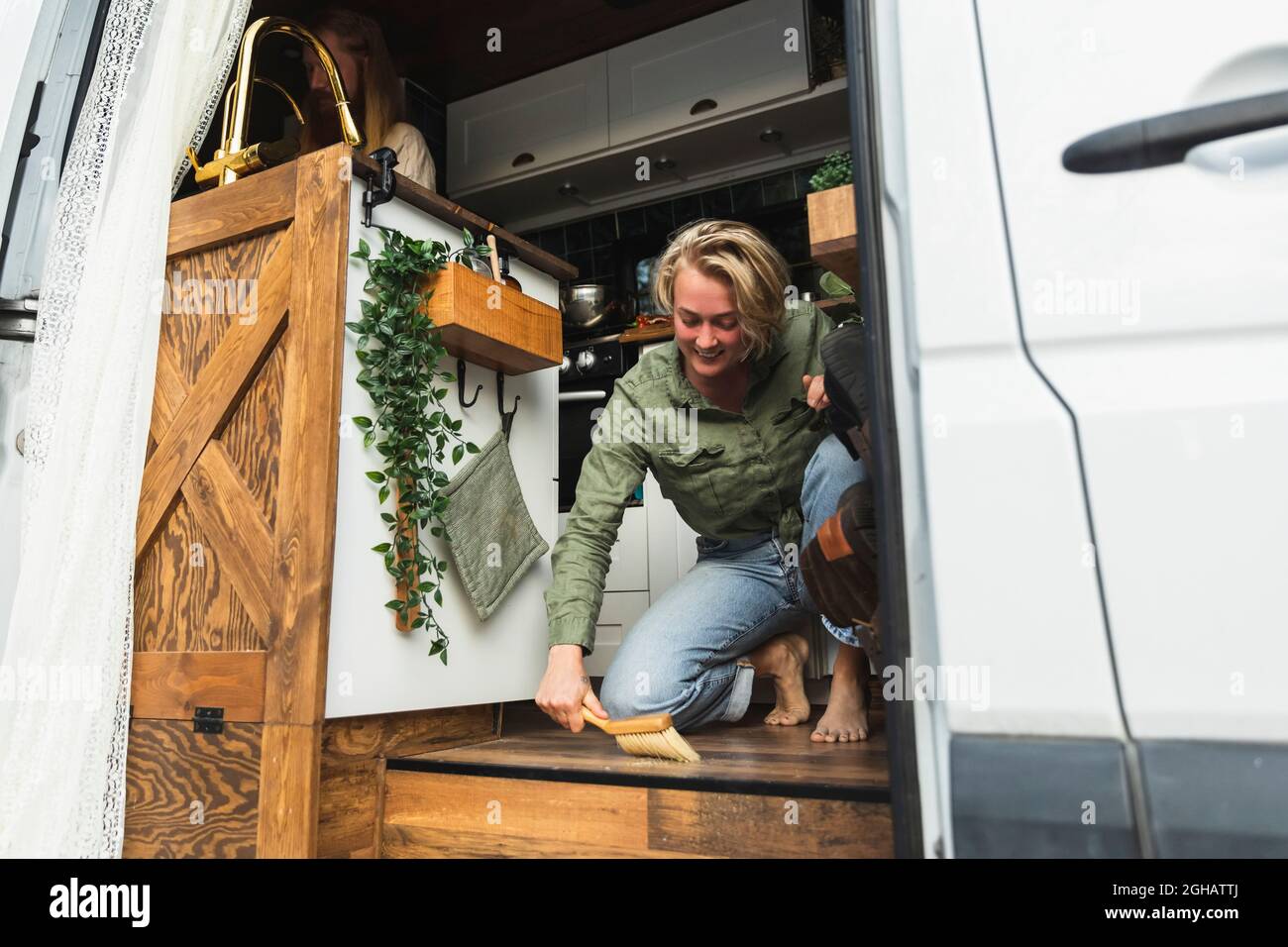 Cleaning van hi-res stock photography and images - Alamy