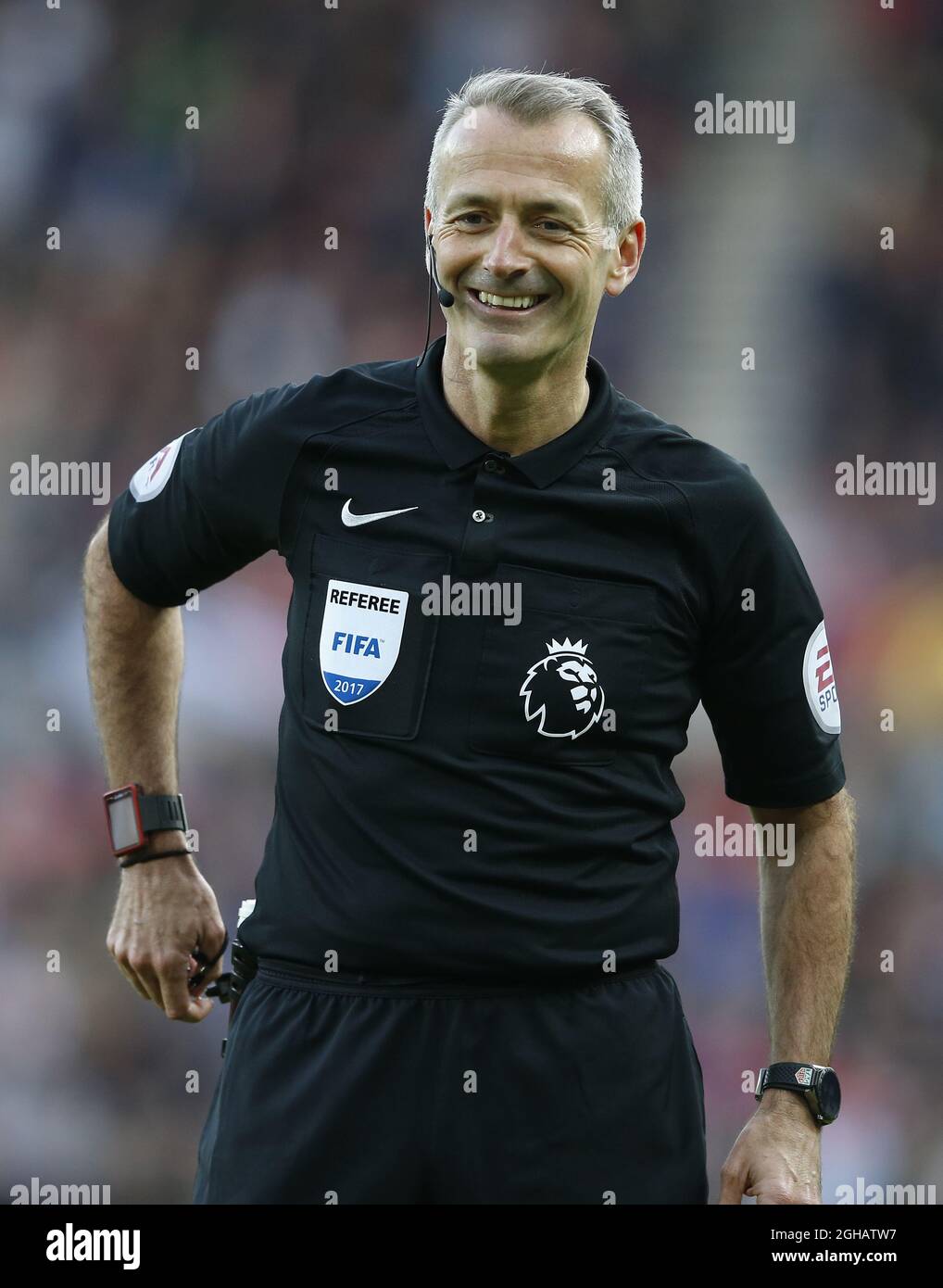 English referee martin atkinson hi-res stock photography and images - Alamy