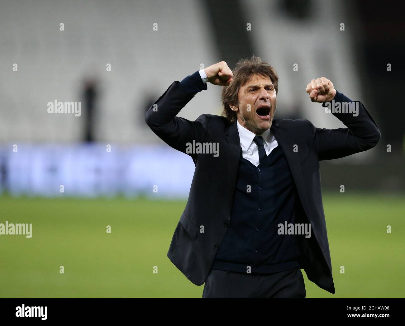 Chelsea's Antonio Conte celebrates at the final whistle during the ...