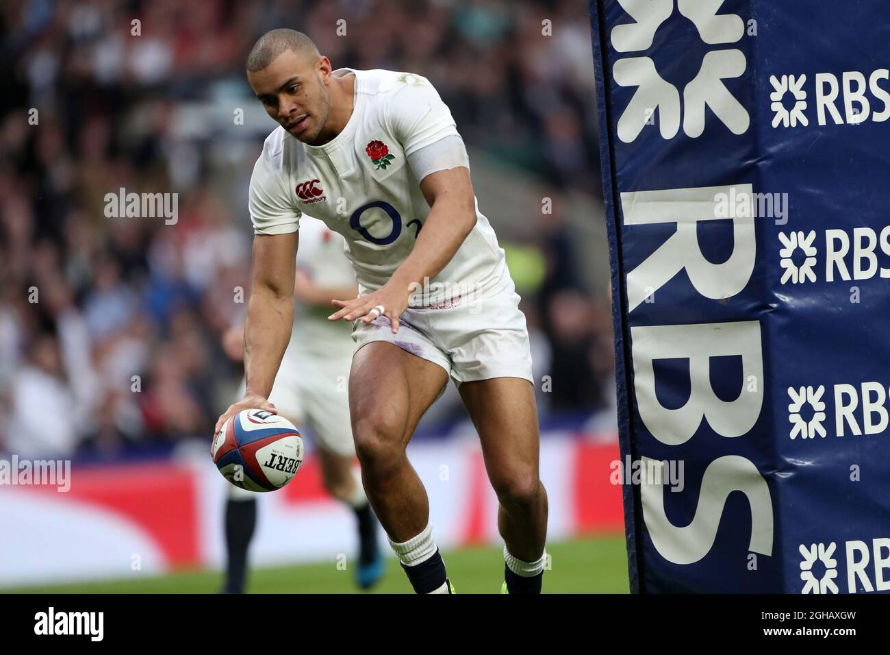 Jonathan Joseph of England score a try during the Six Nations match at ...