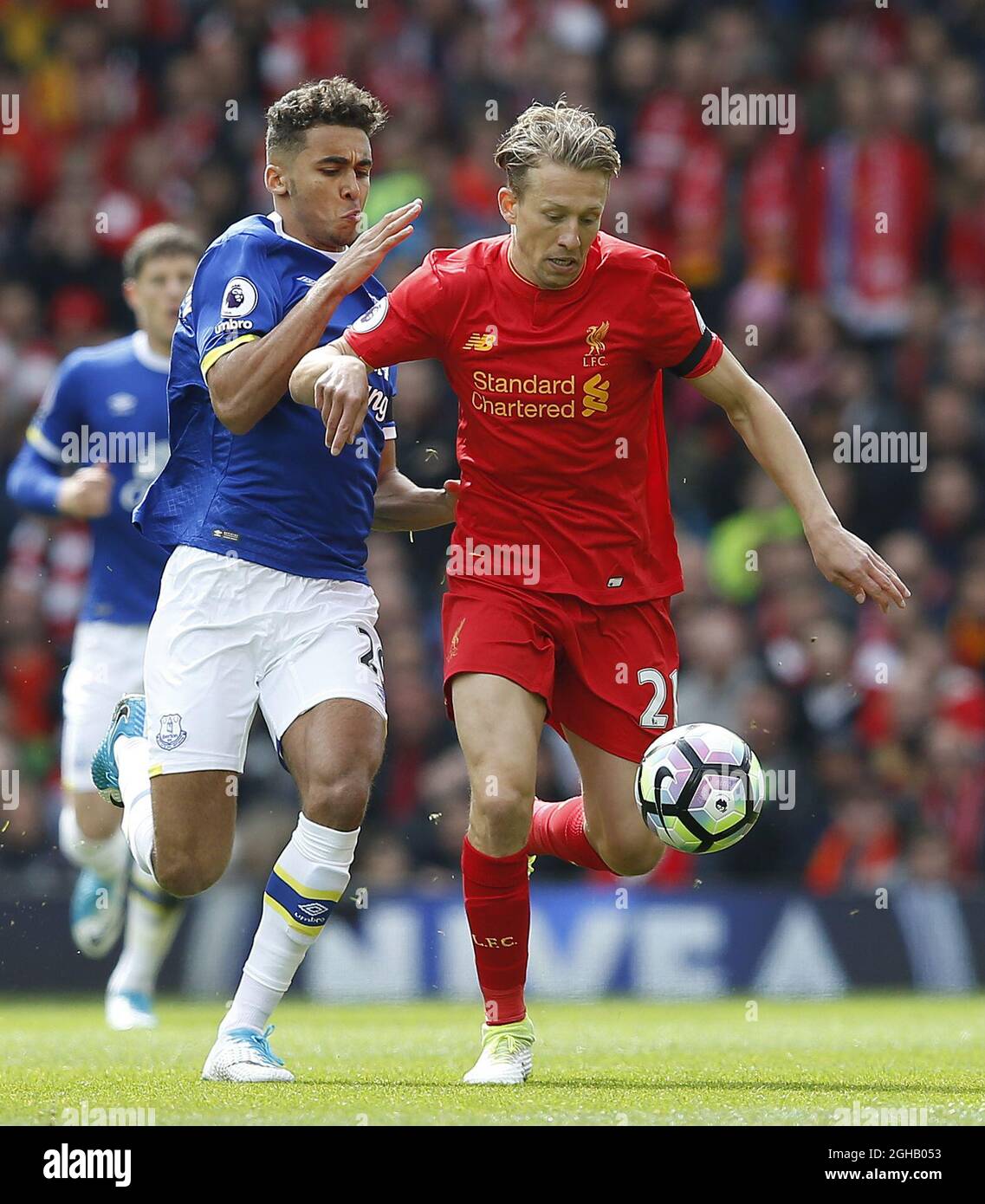 Dominic Calvert Lewin of Everton in action with Lucas Leiva of ...