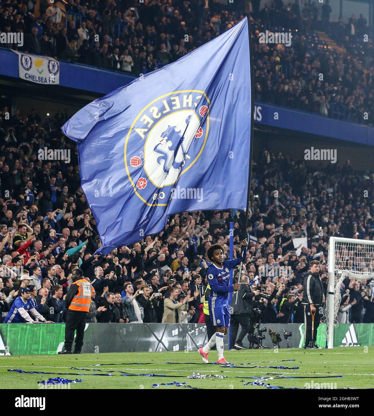 Chelsea football club 2017 hi-res stock photography and images - Alamy