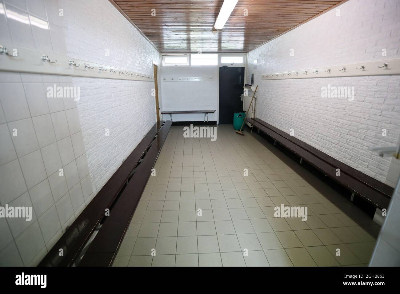 Pre match dressing room hi-res stock photography and images - Alamy