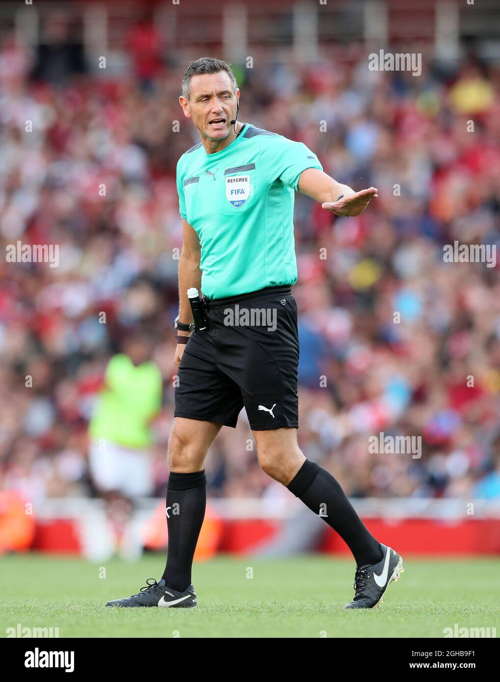 Referee of the season hi-res stock photography and images - Alamy