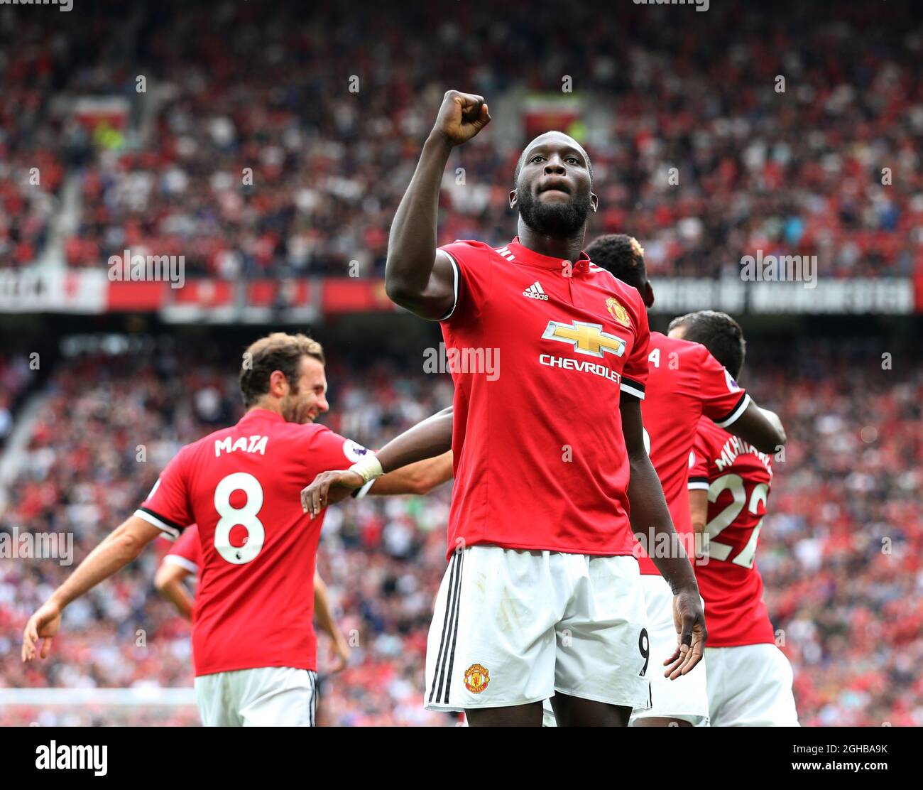 Manchester United's Romelu Lukaku celebrates scoring his sides second ...