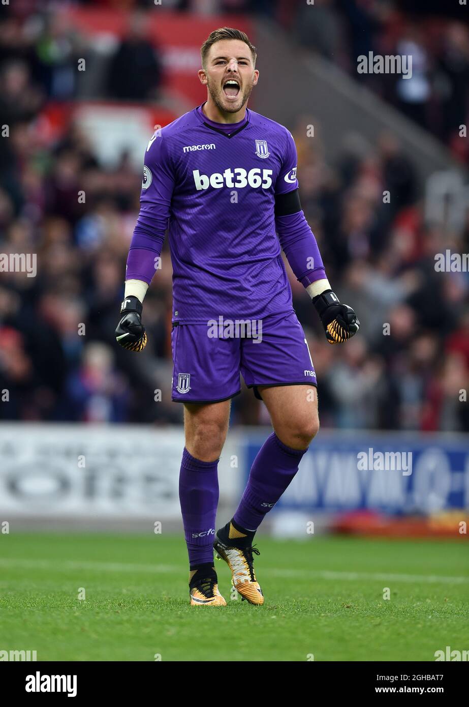 Stoke goalkeeper jack butland hi-res stock photography and images - Alamy