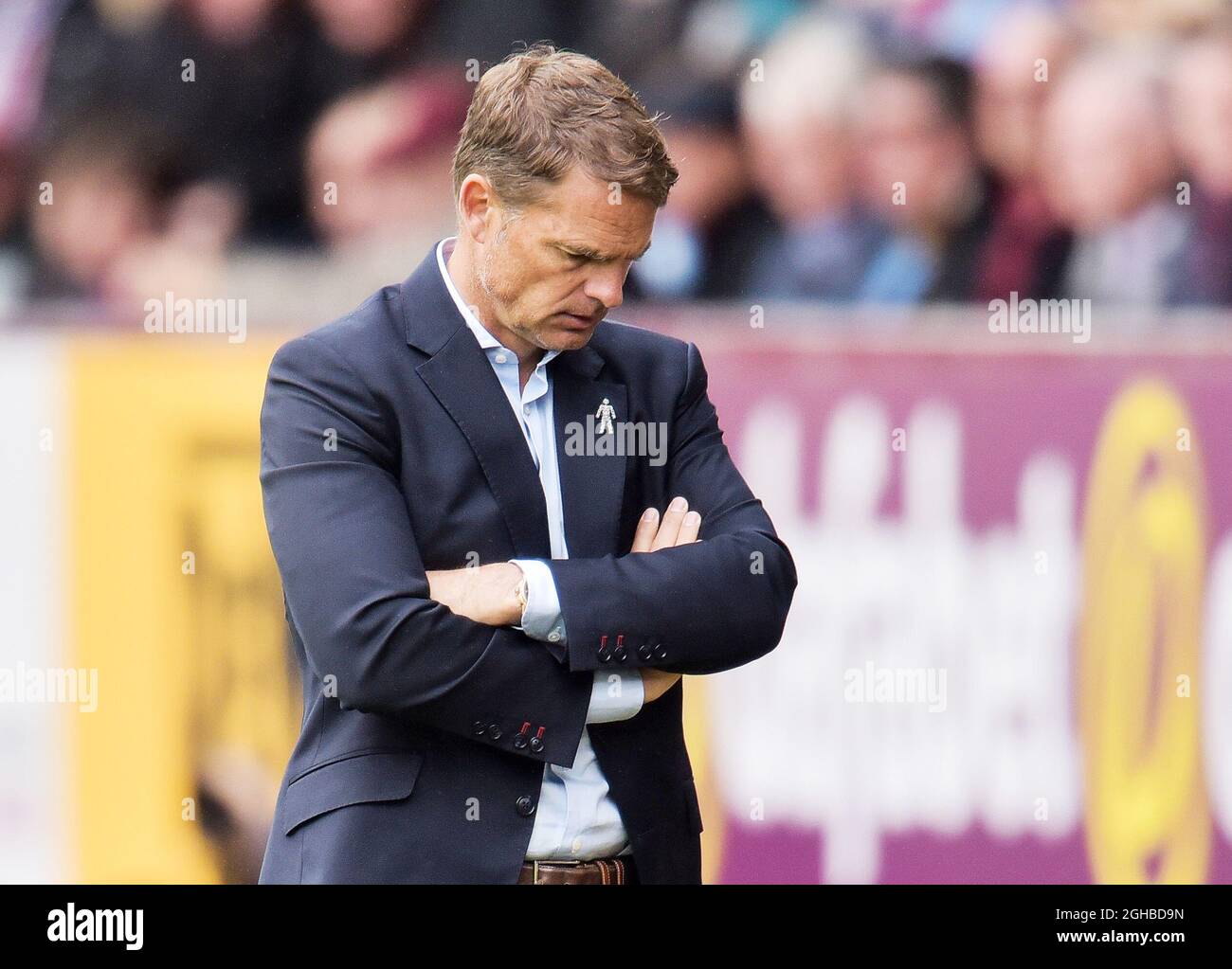 Crystal Palace manager Frank de Boer during the premier league match at the Turf Moor Stadium ...