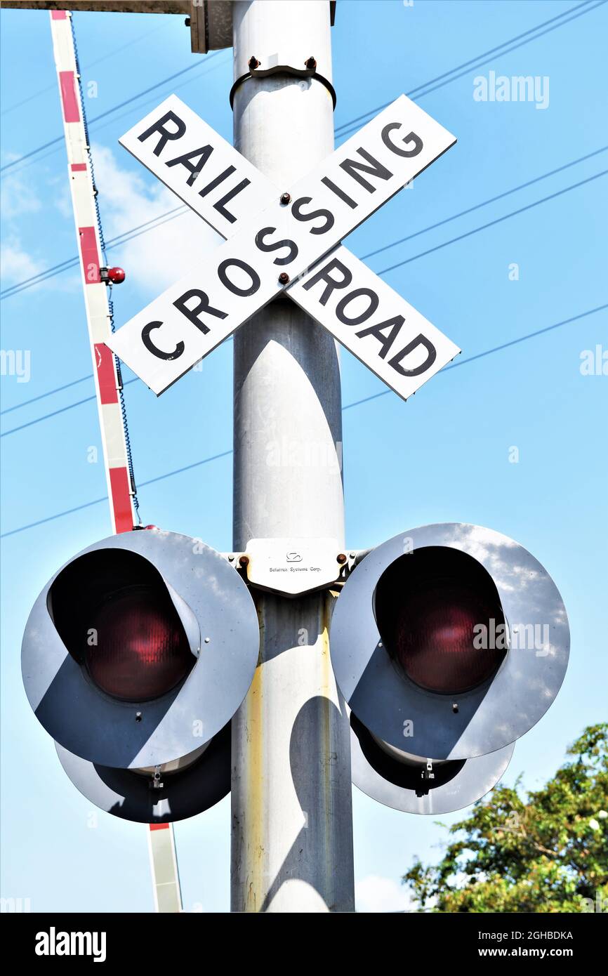 Train signals hi-res stock photography and images - Alamy