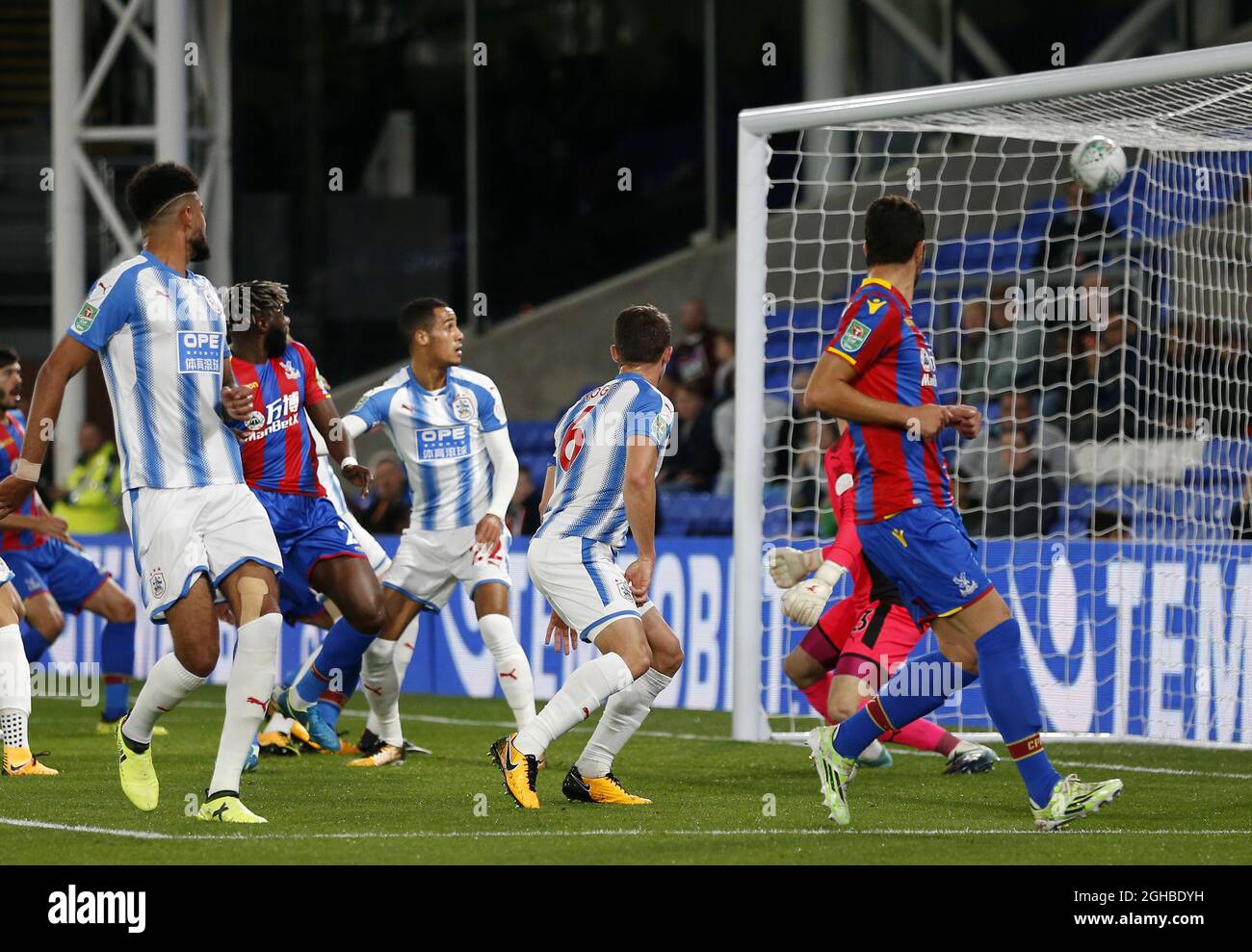 Crystal Palace's Bakary Sako scoring his sides opening goal during the ...
