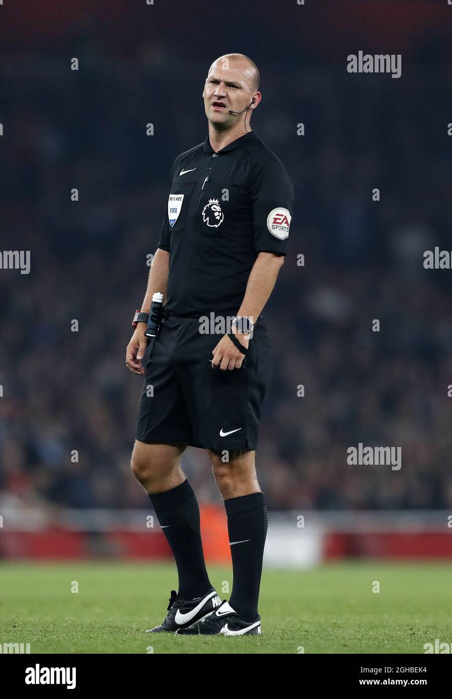 Bobby madley referee hi-res stock photography and images - Alamy