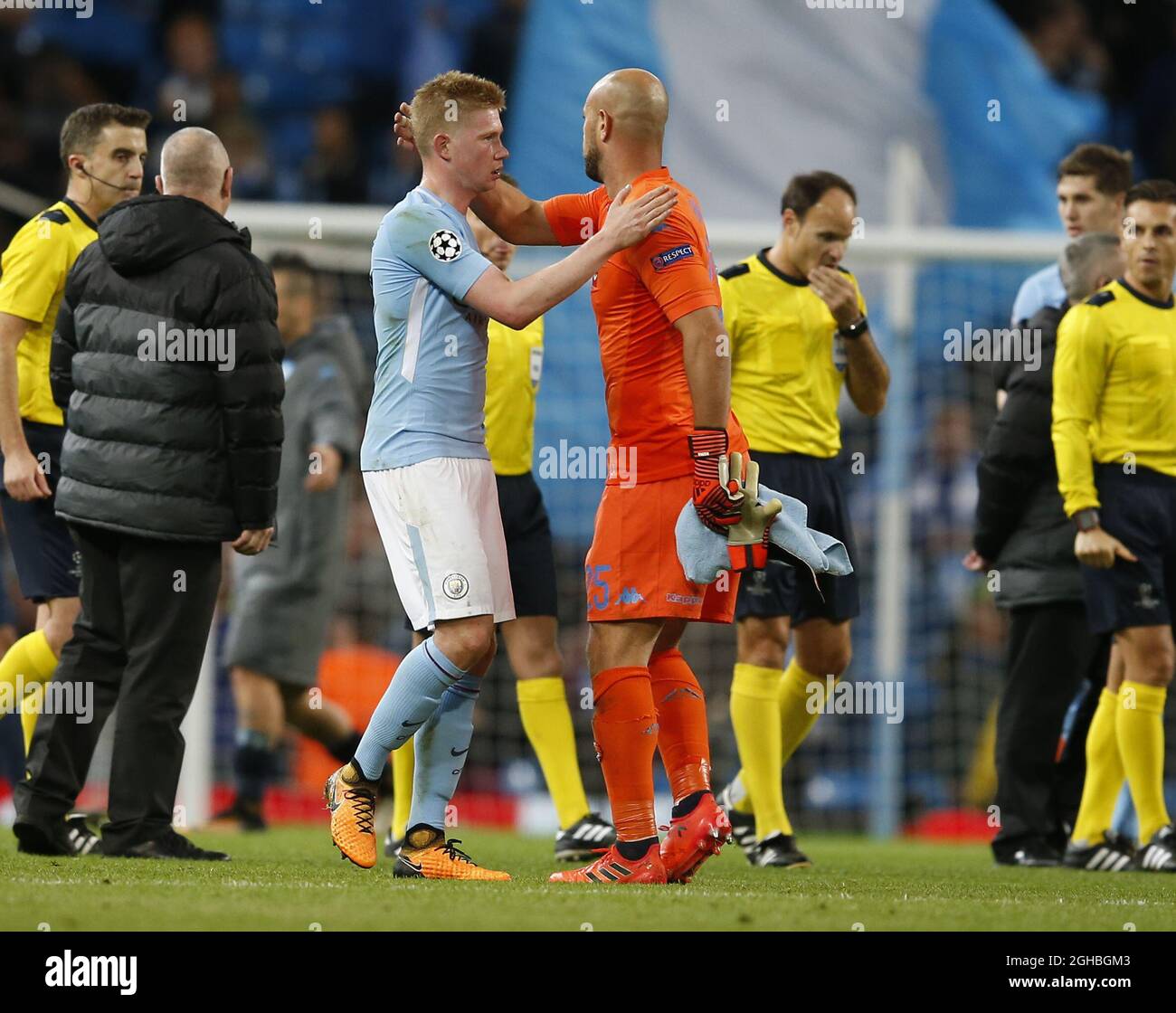 Kevin De Bruyne of Manchester City consoles Pepe Reina of Napoli during ...