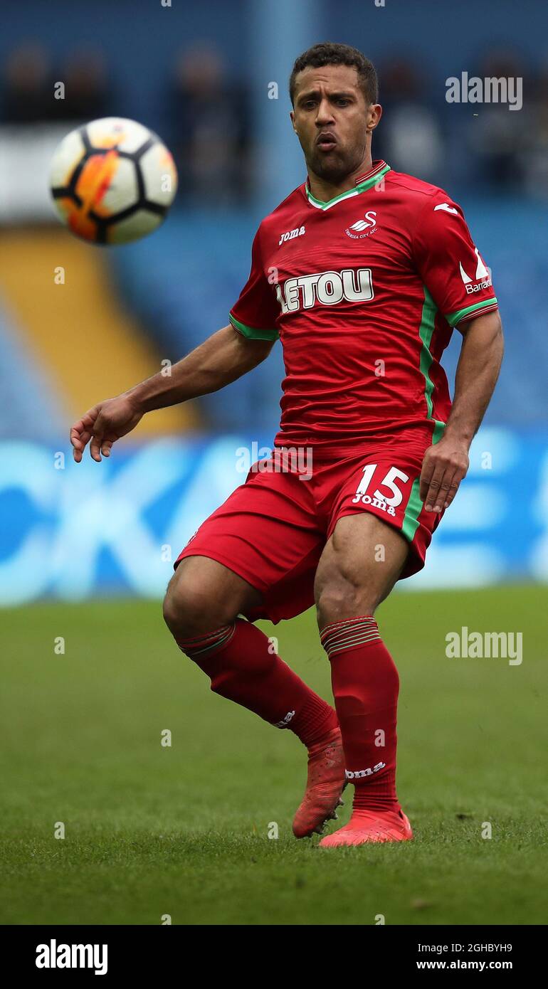 Wayne routledge of swansea city hi-res stock photography and images - Alamy