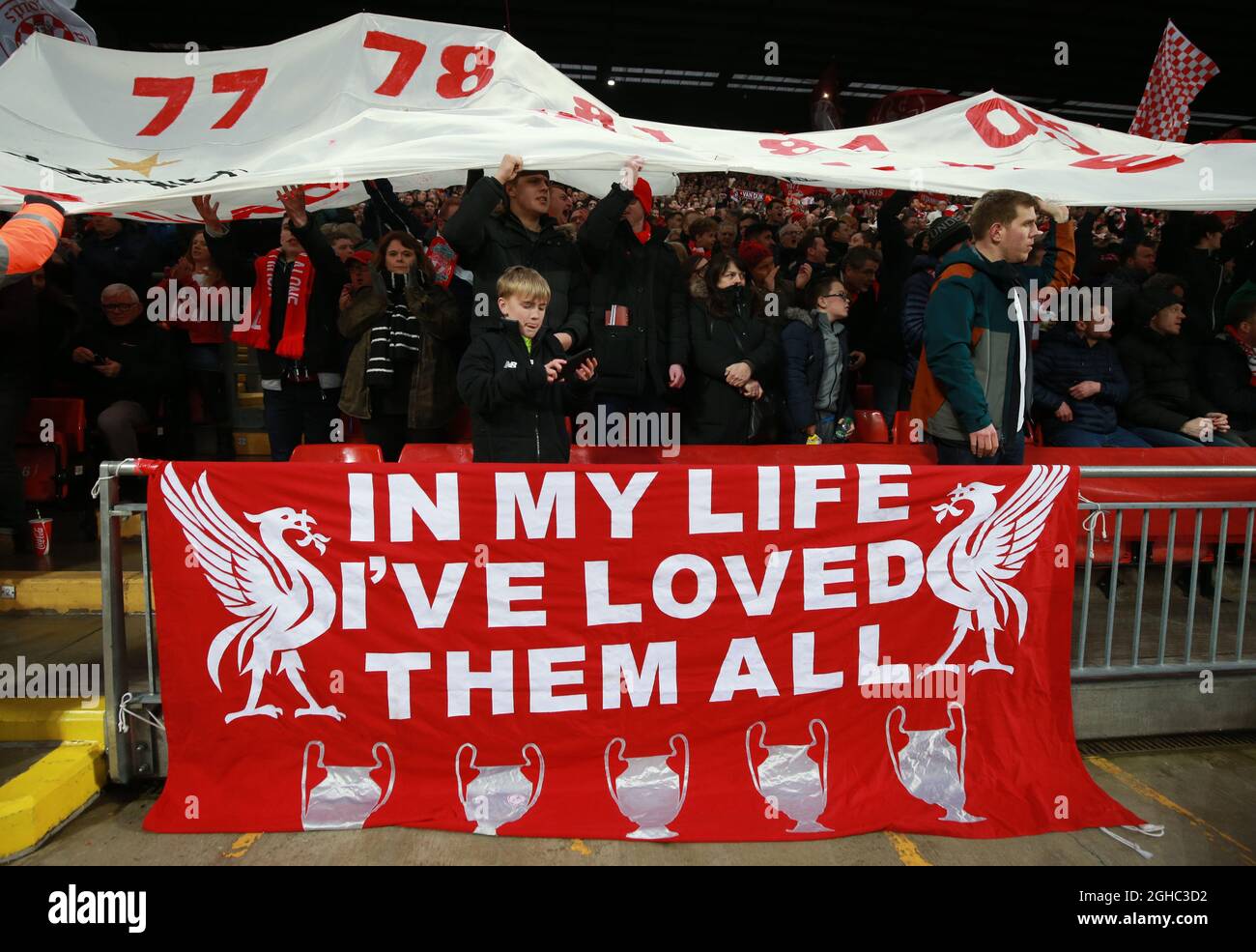The liverpool fans cheer on their team hi-res stock photography and ...