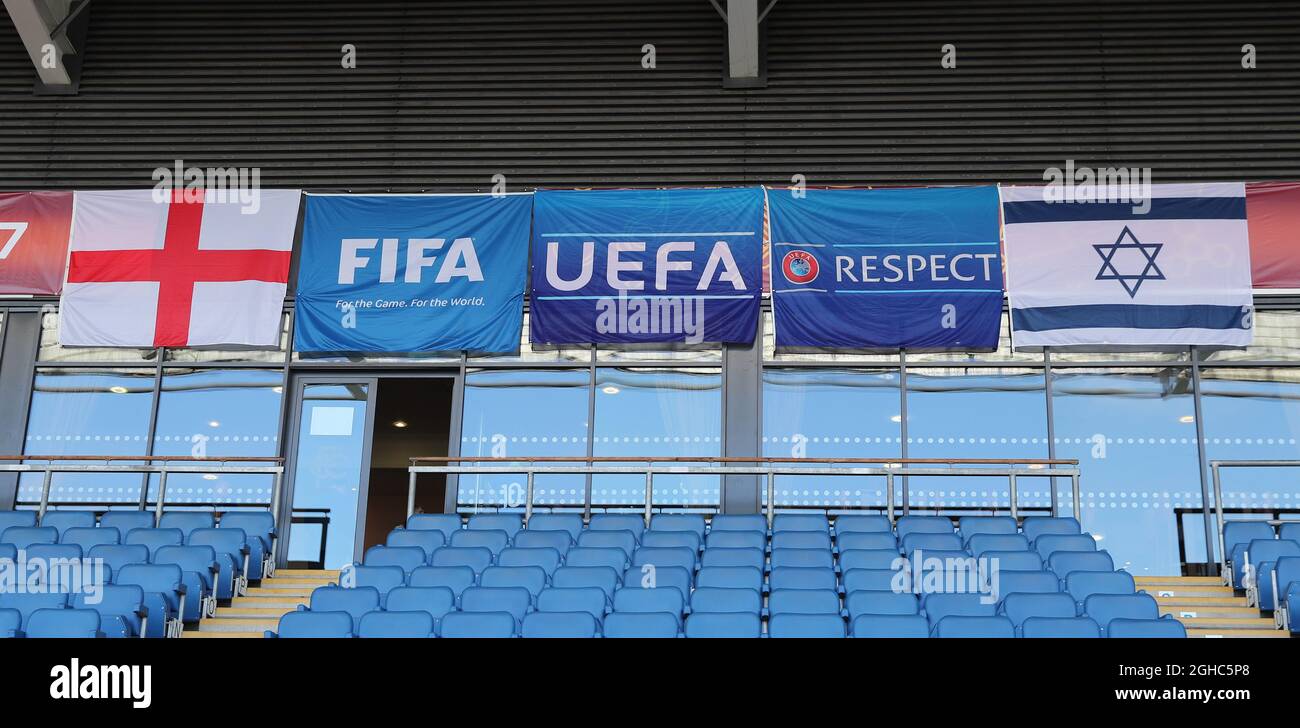 Chesterfield flags hi-res stock photography and images - Alamy