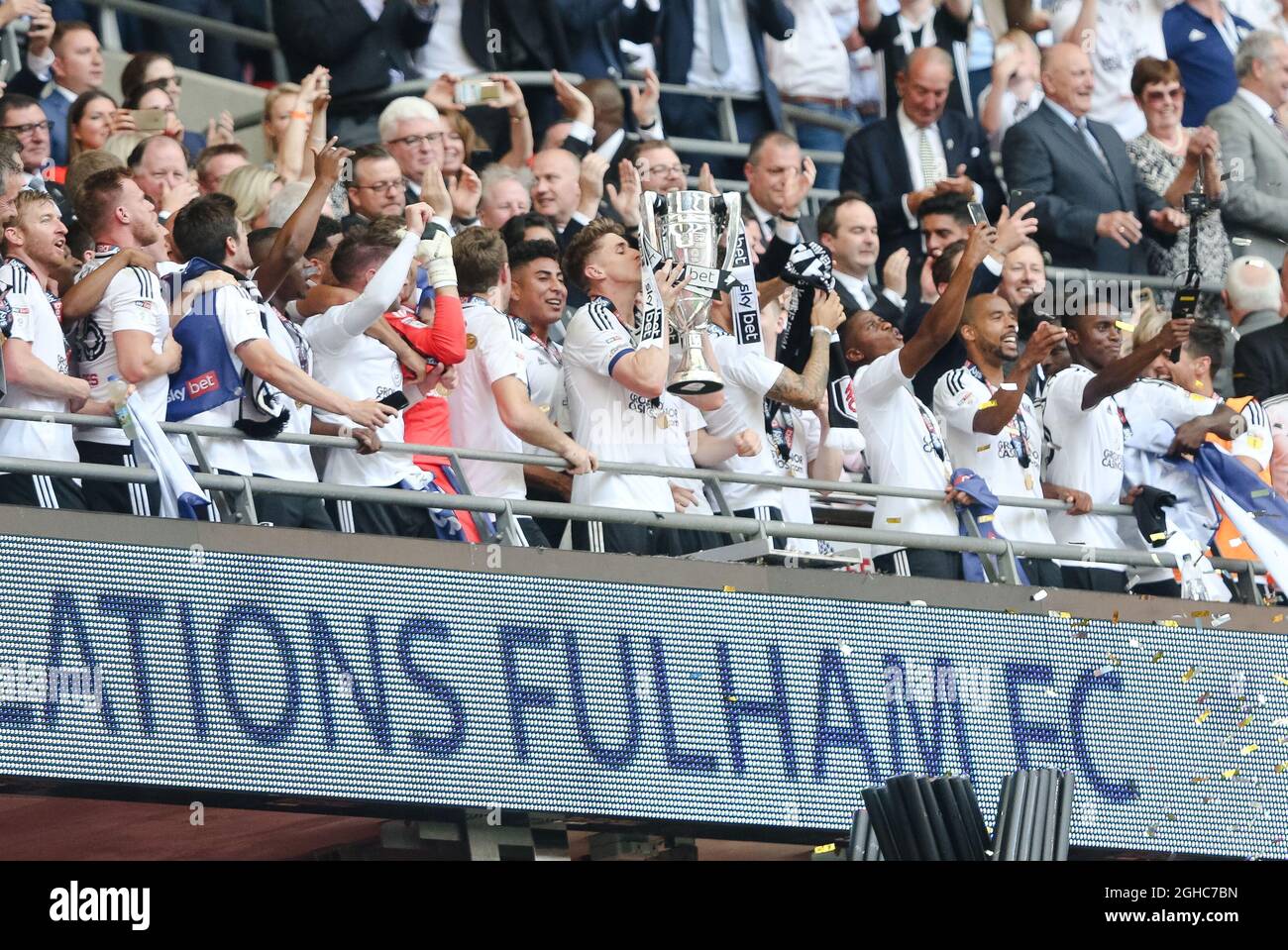 English football league championship trophy hi-res stock photography ...