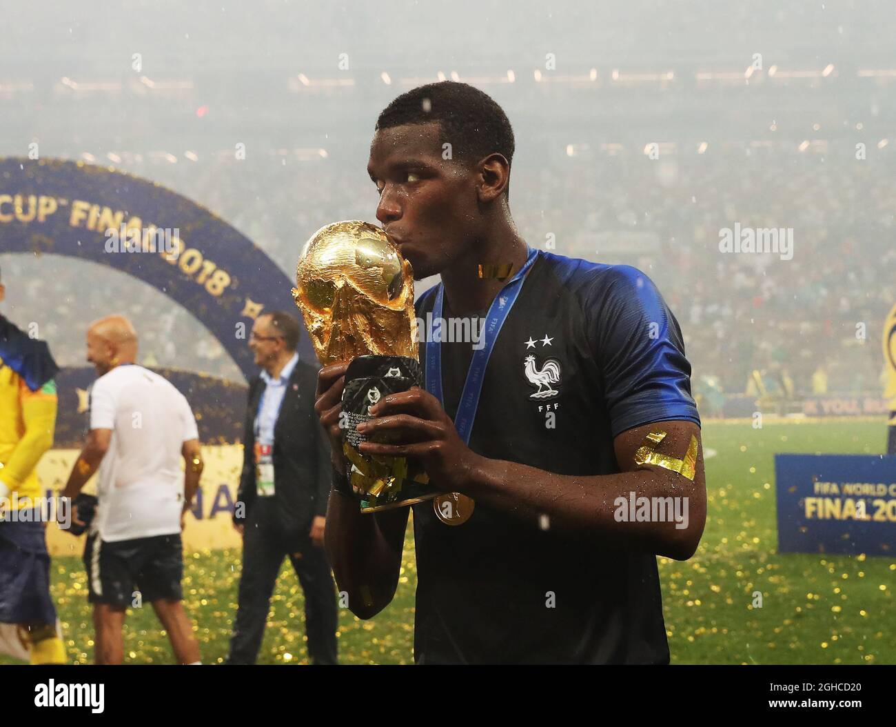 Paul pogba france world cup trophy hi-res stock photography and images ...
