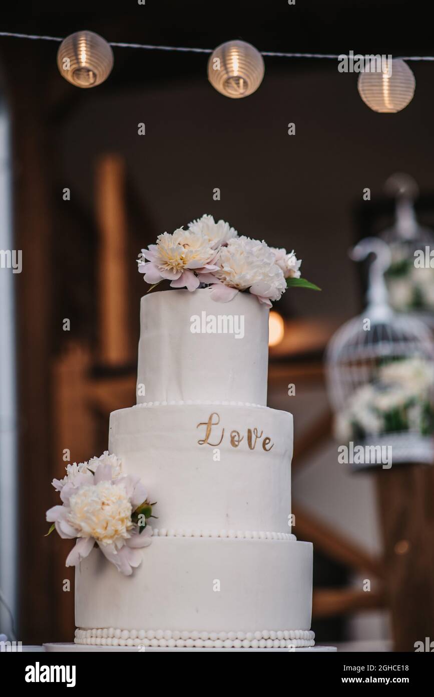 Vertical shot beautifully decorated hi-res stock photography and images ...
