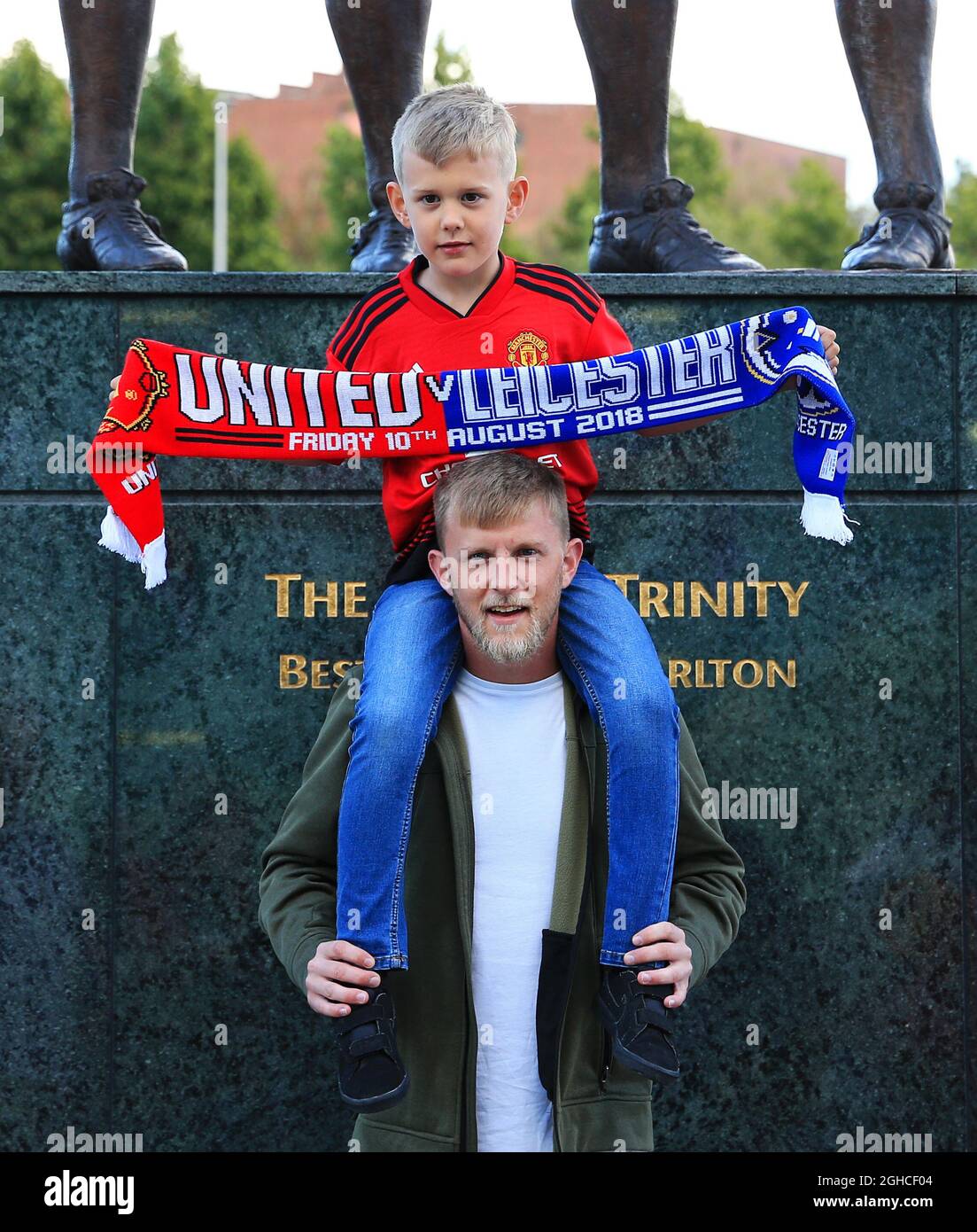 Old trafford football stadium fan hi-res stock photography and images ...