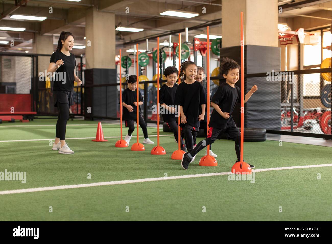 Children lining up class hi-res stock photography and images - Alamy