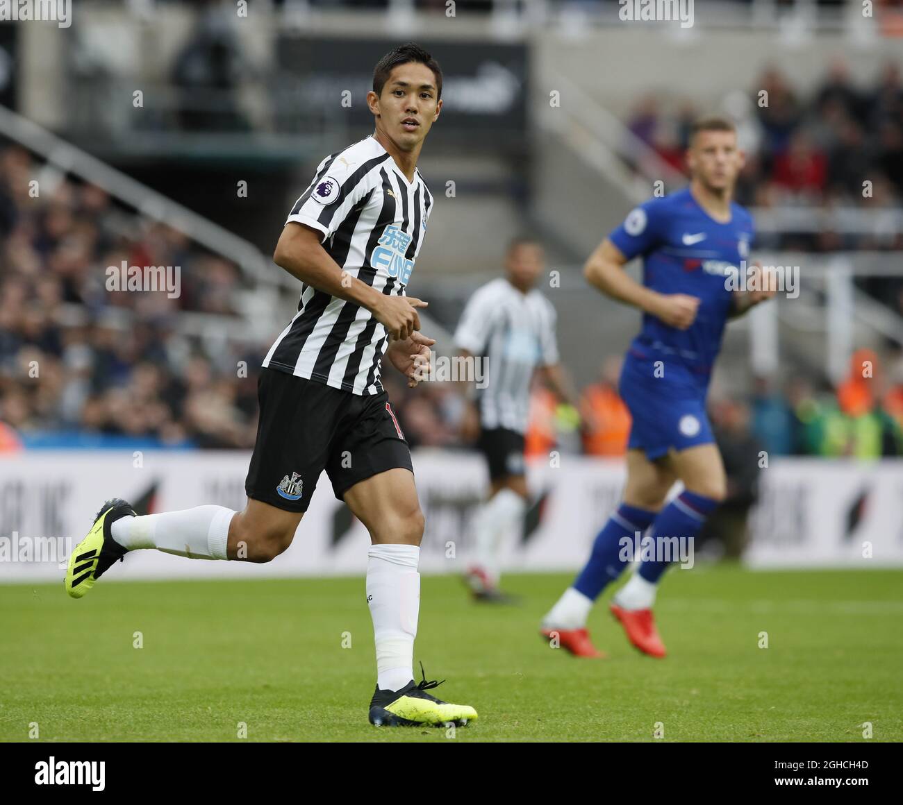 Yoshinori muto of newcastle united hi-res stock photography and images ...