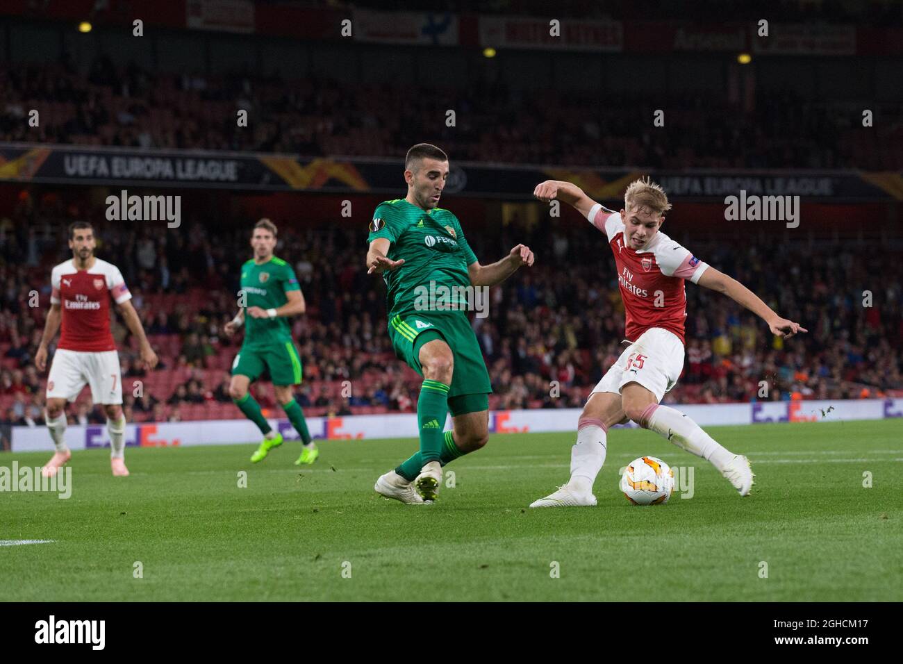 Emile Smith Rowe of Arsenal has a shot at goal during the UEFA Europa ...
