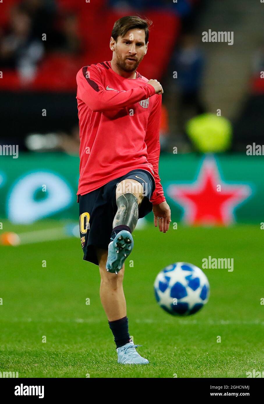 Lionel messi warms up hi-res stock photography and images - Alamy