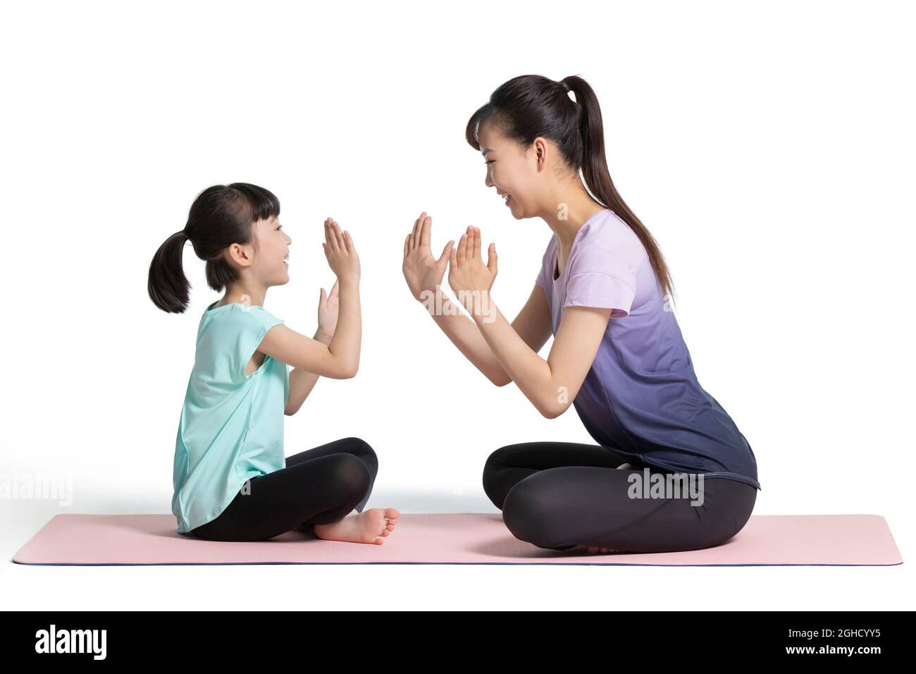 Mother clapping sport hi-res stock photography and images - Alamy