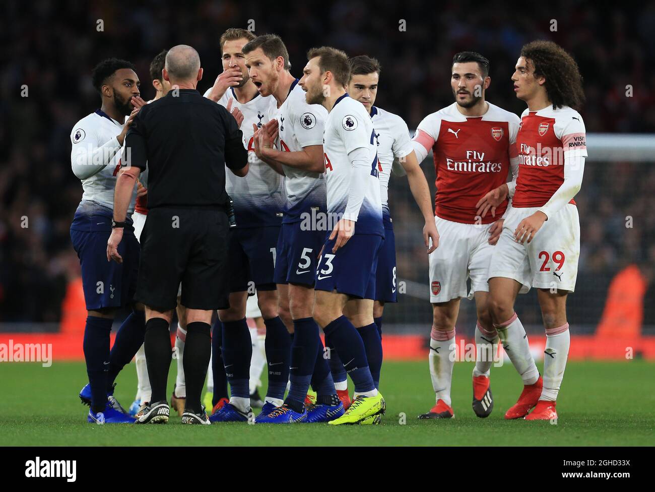 Mike dean red card hi-res stock photography and images - Alamy