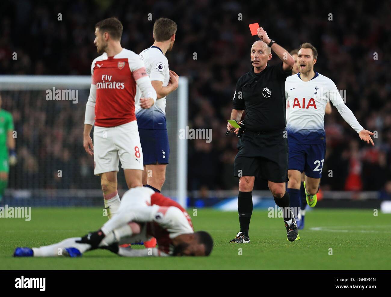 Mike dean red card hi-res stock photography and images - Alamy