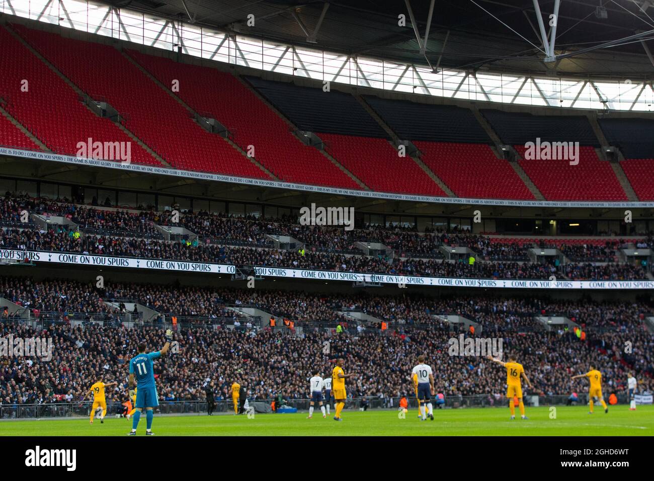 Empty seats at wembley stadium hi-res stock photography and images - Alamy