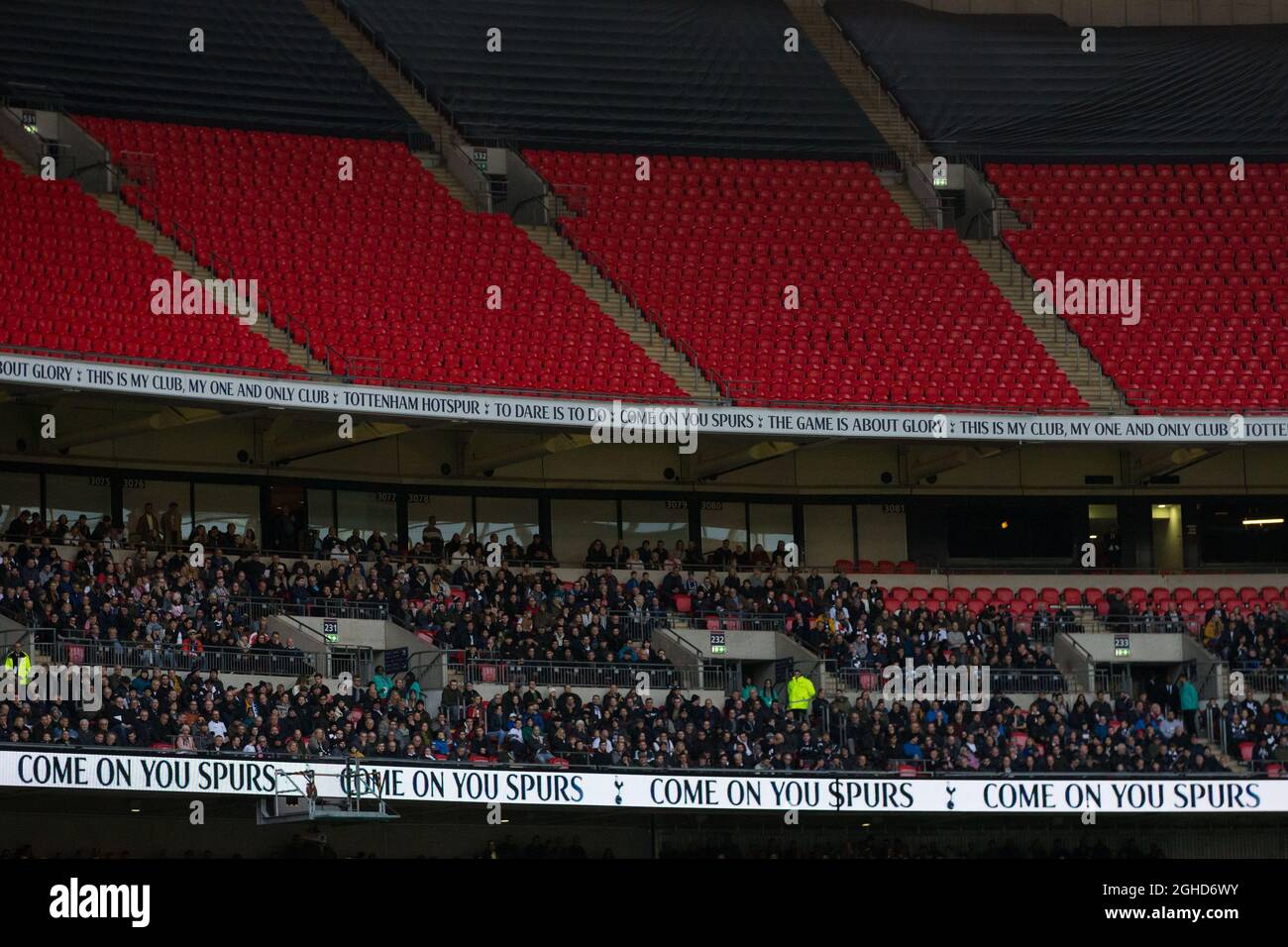 Empty seats at wembley stadium hi-res stock photography and images - Alamy