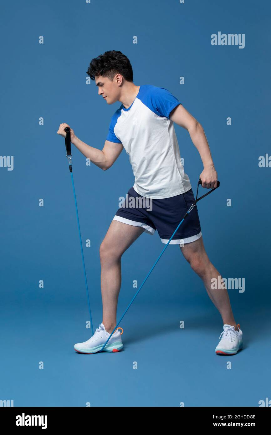 Resistance band men hi-res stock photography and images - Alamy