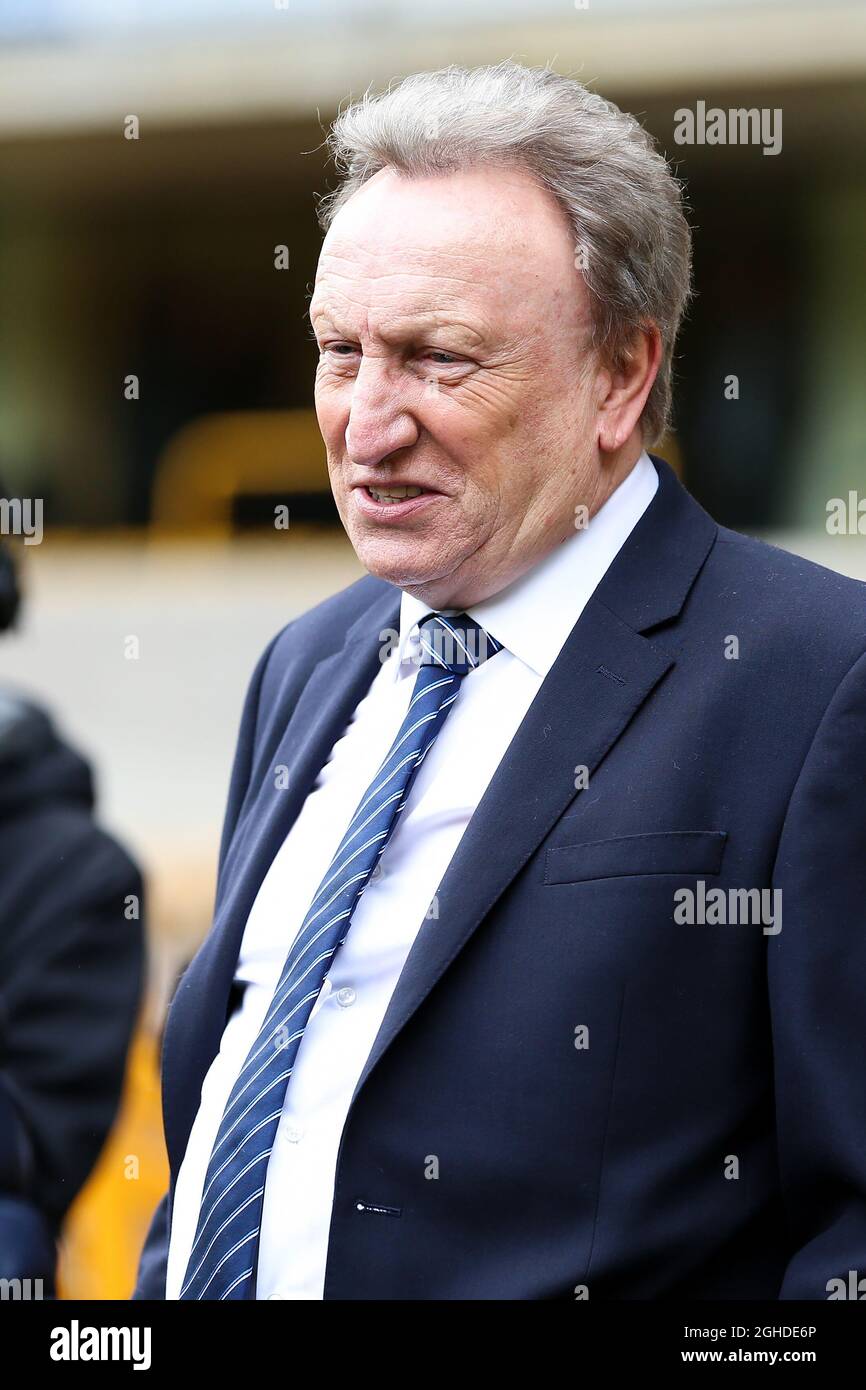 Neil Warnock of Cardiff City during the Premier League match at ...