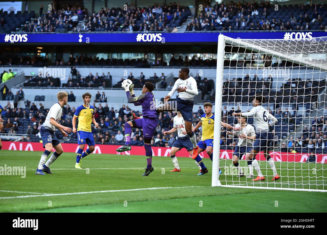 Joshua oluwayemi goalkeeper hi-res stock photography and images - Alamy
