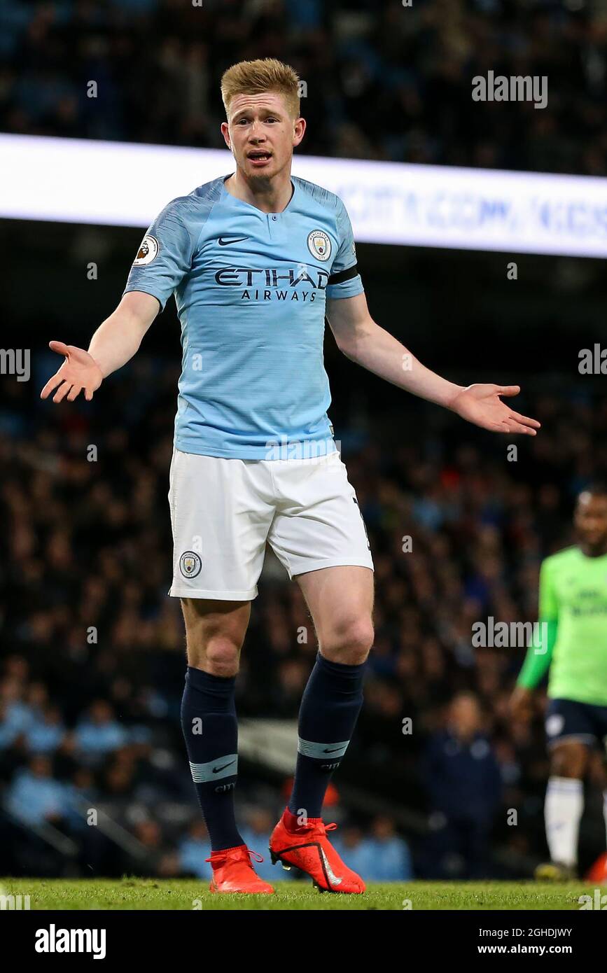 Kevin De Bruyne of Manchester City gestures during the Premier League ...