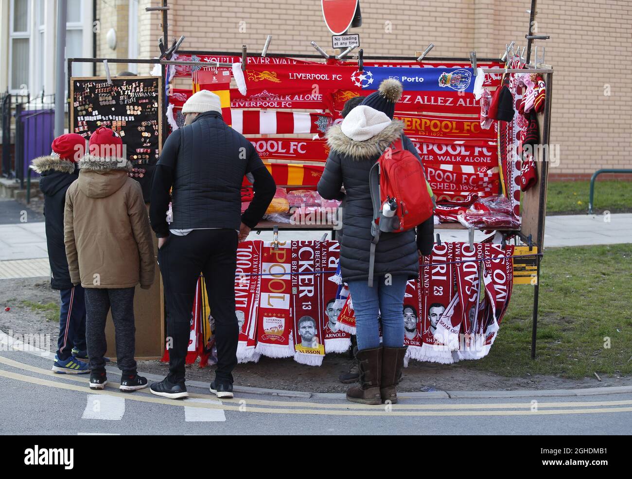 Liverpool football club merchandise hi-res stock photography and images ...