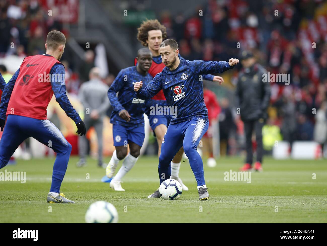 Eden Hazard of Chelsea warm up during the Premier League match at ...