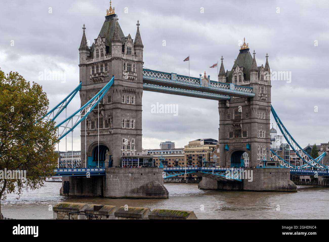 Beautiful view footage of the London Bridge taken with a camera Stock ...