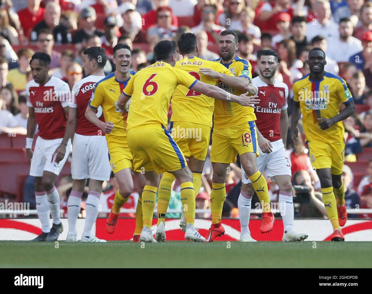 James mcarthur crystal palace goal hi-res stock photography and images ...