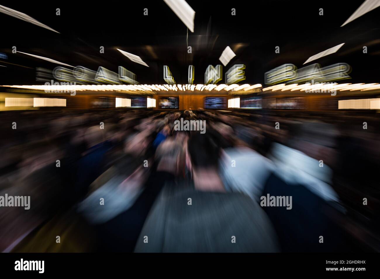 Tottenham hotspur stadium bar hi-res stock photography and images - Alamy