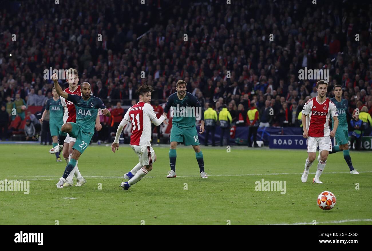 Cruyff scores third goal hi-res stock photography and images - Alamy