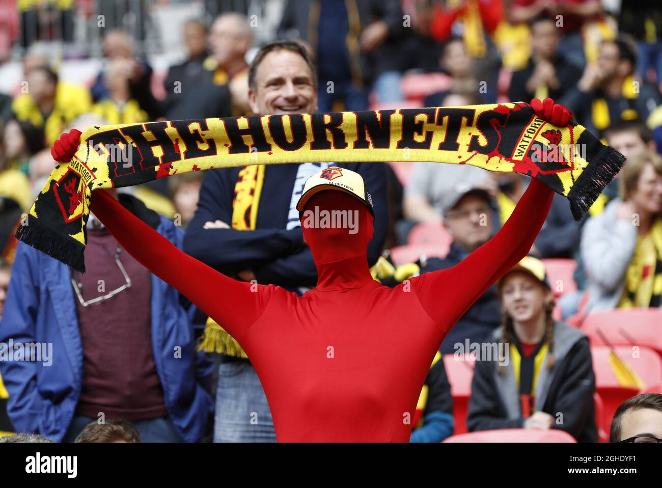 English fan full body hi-res stock photography and images - Alamy