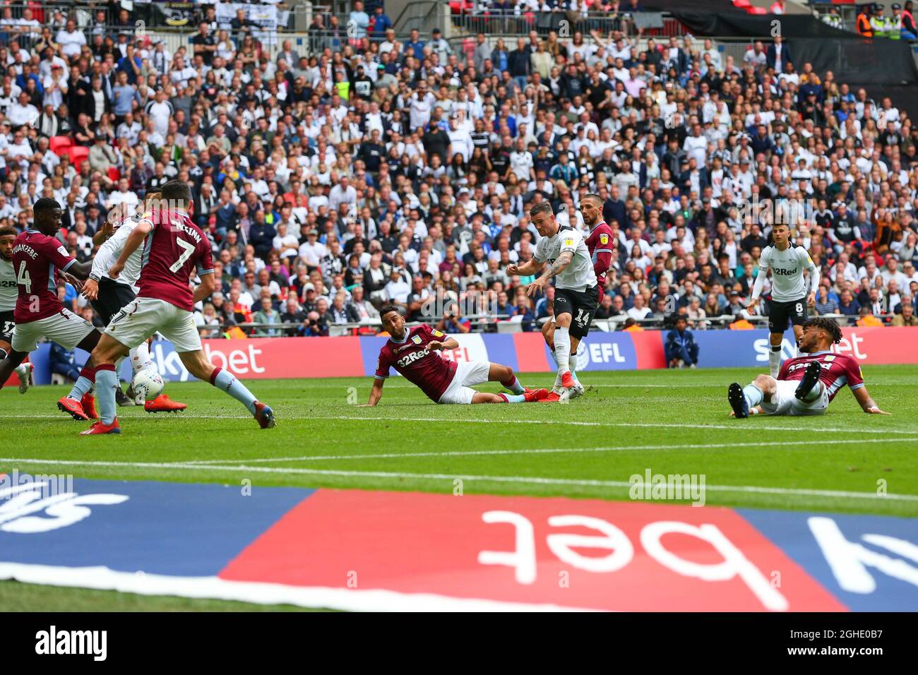 Jack Marriott of Derby County scores his side's first goal during the ...