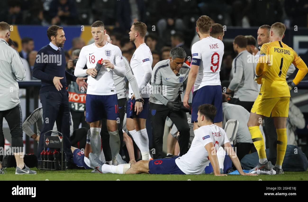Gareth Southgate manager of England issues instructions during the UEFA ...