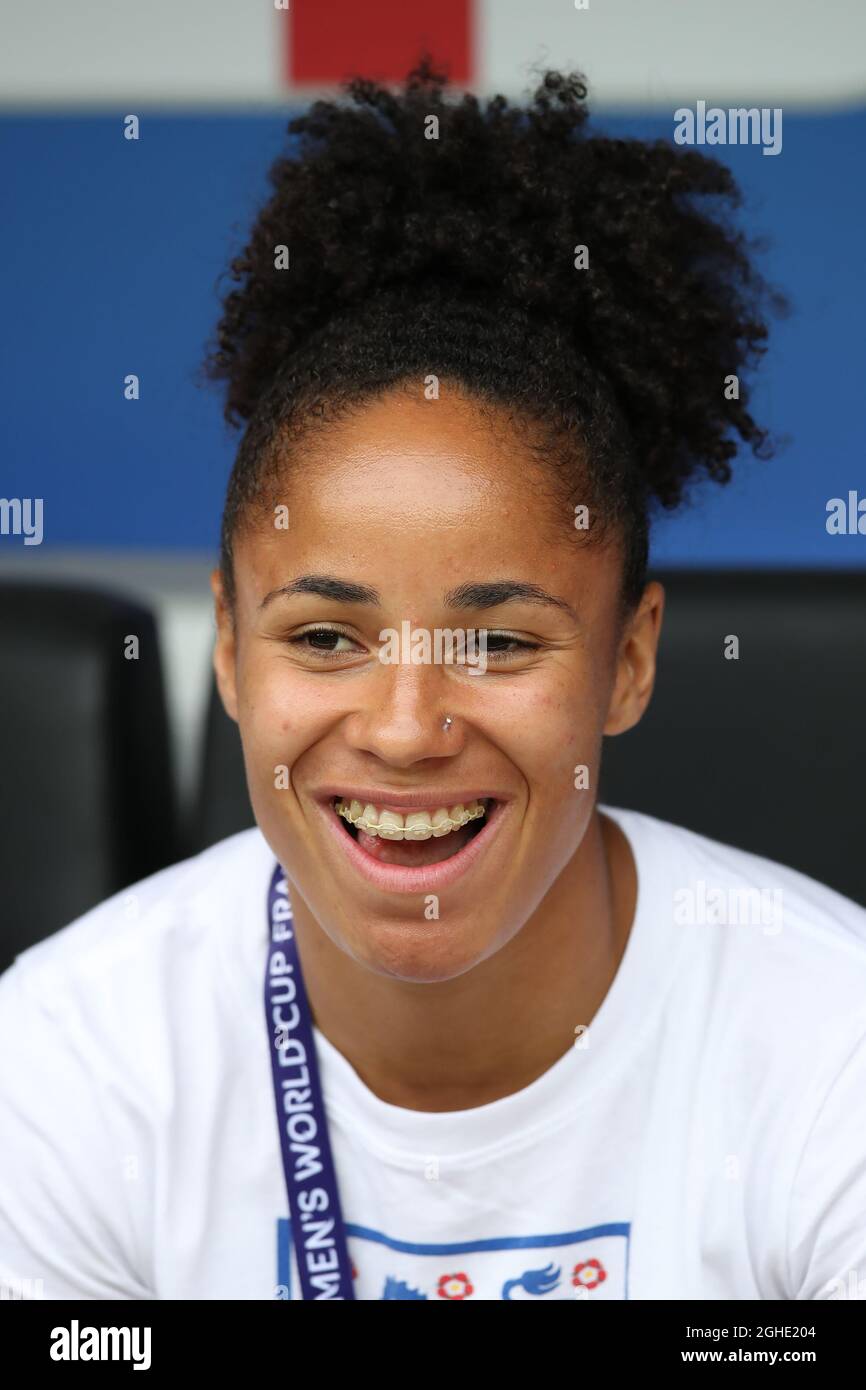 Jonathan stokes hi-res stock photography and images - Alamy