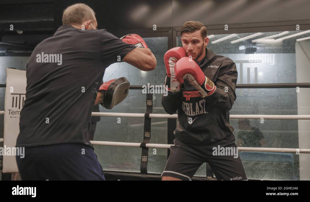 Mathieu BAUDERLIQUE during the private training session before the ...