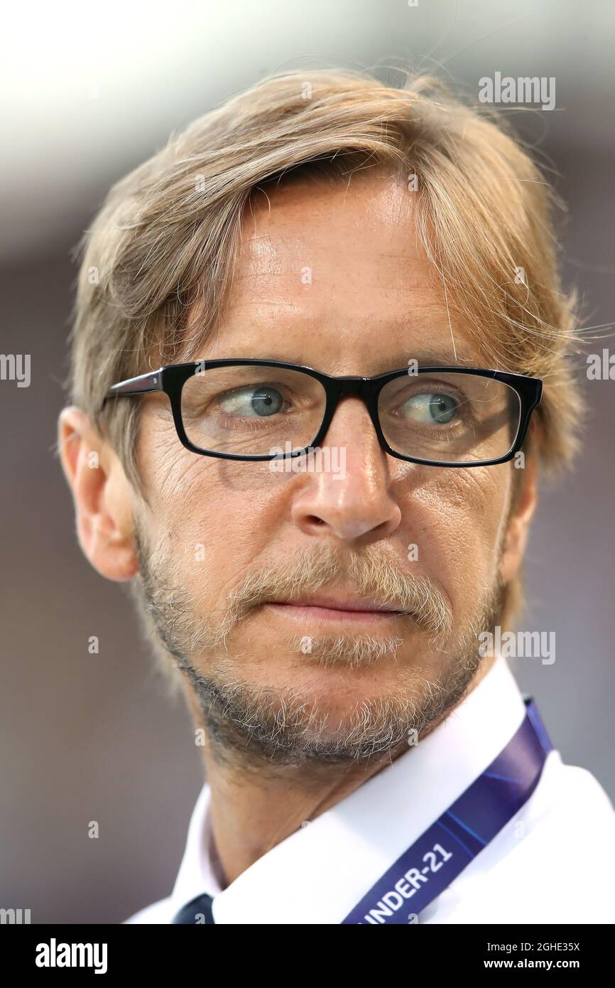 Massimo ambrosini italy ac milan hi-res stock photography and images ...