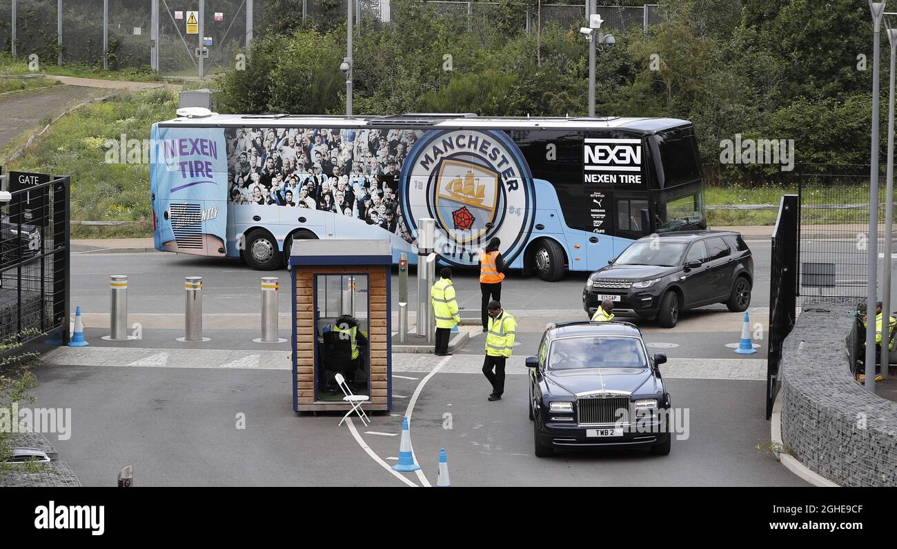 Manchester city team bus hi-res stock photography and images - Alamy